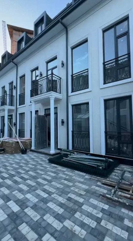 Таунхаус в Центре 240 м2. Мирзо-Удугбек Олтинтепа. Закрытая Территория