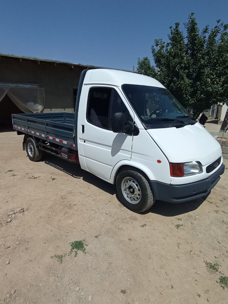 Ford transit 1992-yil