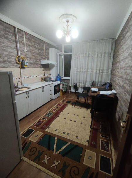 Сергили чоштепа метрони биринчи бекати 1 хона 1этаж 46м