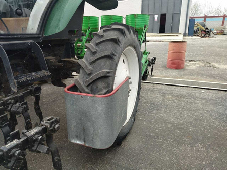 Traktor TTZ-811 ТТЗ Трактор