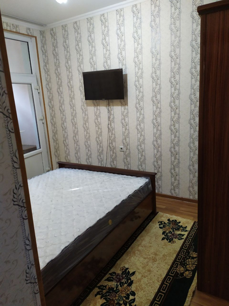 Сдаётся Чиланзар 20 3комн.1этаж.