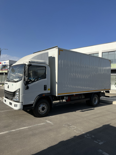 Продается новый Автофургон Sinotruk Homan 4x2