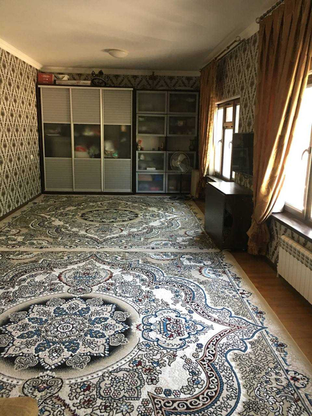 Срочно продаётся дом по ул. Иззат 4-сотки, 8-комнат