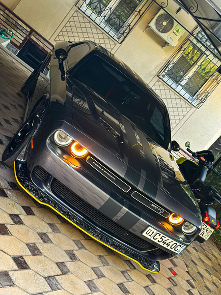 DODGE CHALLENGER 3.6 SRT, обвес и салон Кованный карбон, 2019 год