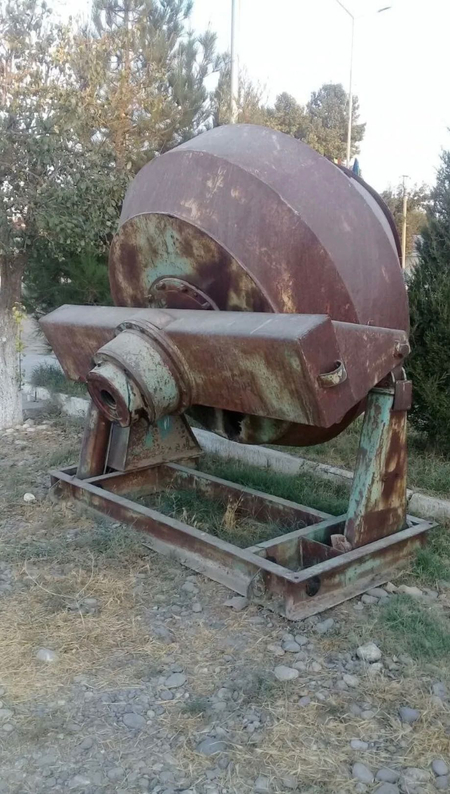 Mishalka sotiladi 1,5 kubalik matori ham bor tayyor srochniy