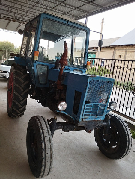 Tractor MTZ.    .