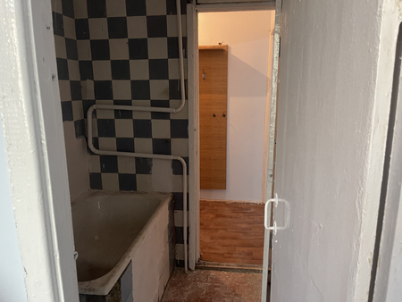 Сдаётся 2-х комнатная квартира, пустая за 250$