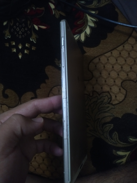 iPad HUAWEI  aybi batareya almashtirish kerek 120ming turadi
