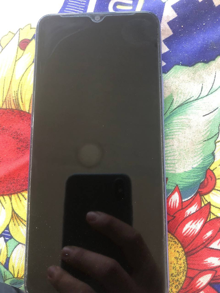 Vivo17s 6/128 holati tiniq yangi karopka bor oladiganlar tel qilsin