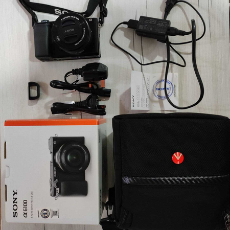 Камера Sony A6100