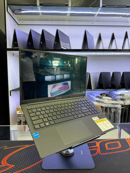 Asus VivoBook 15 OLED i5-1235U/8GB/512GB SSD/15.6