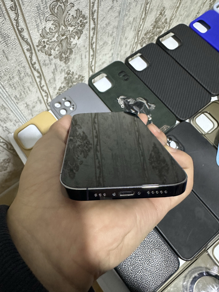 iPhone 14 pro Purple