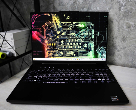ASUS TUF Gaming A16/Ryzen 7 7735HS/16GB DDR5/512GB SSD/RX 7700S - 8GB