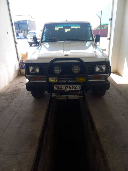Nissan Patrol 1988