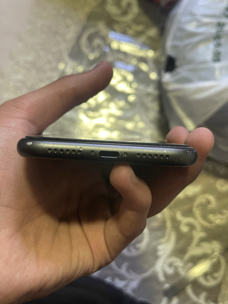 iphone 11 sotiladi