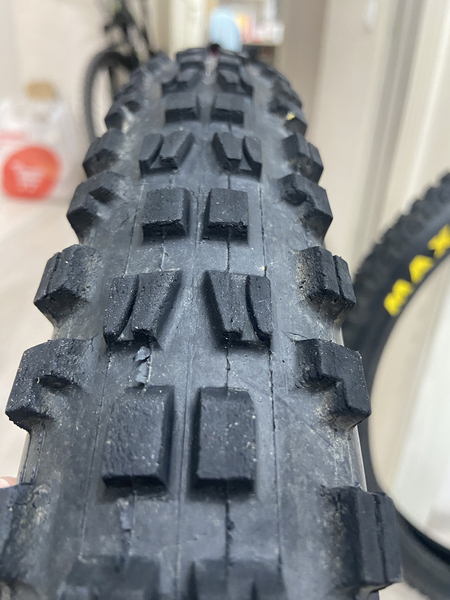 Шины 27,5 Maxxis Minion DHF и High Roller 2