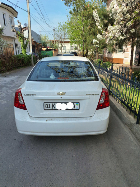 Продается Lacetti 1.6.