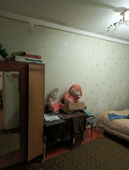 N - 3  Продается квартира г.Чирчик район 9 мкр 2/4/4