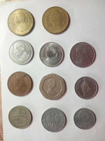 Продаю разные монеты
