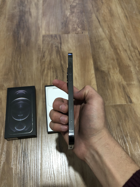 Iphone 12 pro 256 yomks 79%