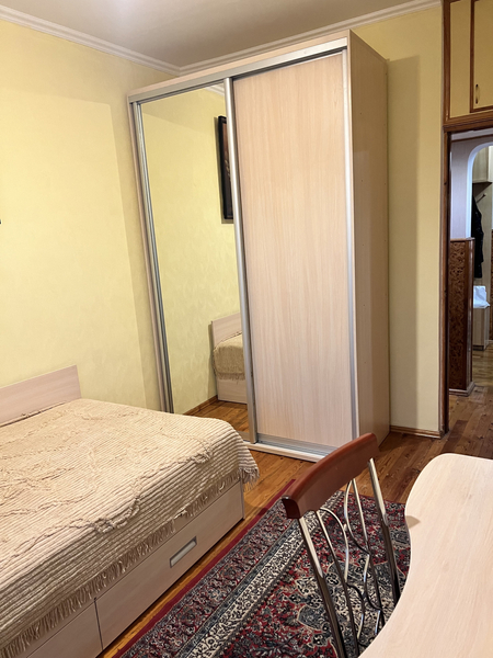 Сдам в аренду 4 комнатную квартиру, метро Хамза