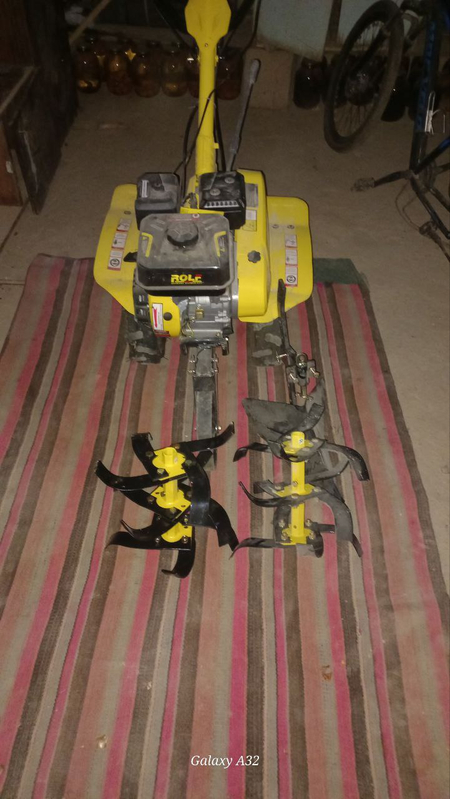 Motokultivatr sotiladi