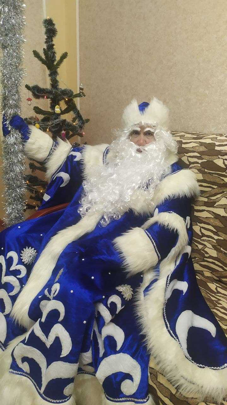 Костюмы Снегурочки и Деда мороза!
