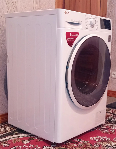 Продам стиральную машинку LG 8 кг!