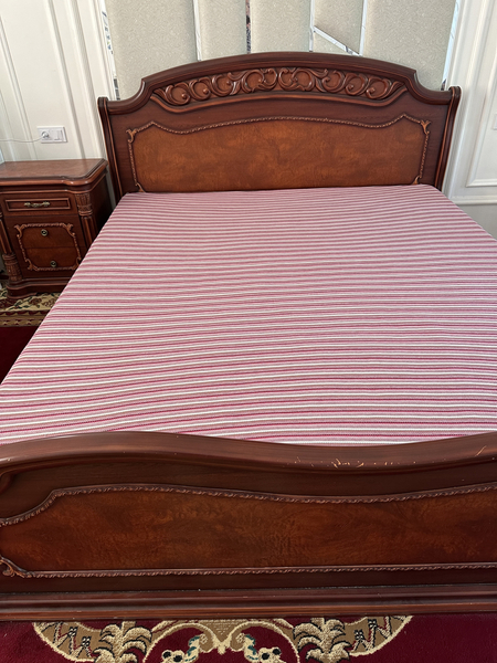 Divan mebel spalniy garnitur dubayskiy matras ortapedicheskiy