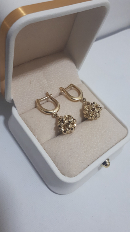 Серьги золото желтой 585, 620тысяч за грам