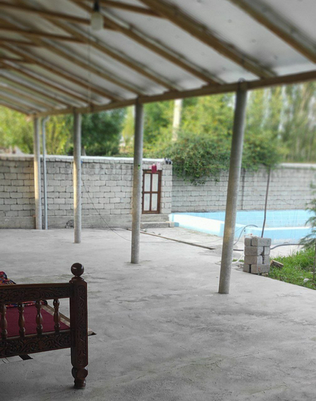 Yuqori chirchiqda hovli uy sotiladi 18 sotih 60000
