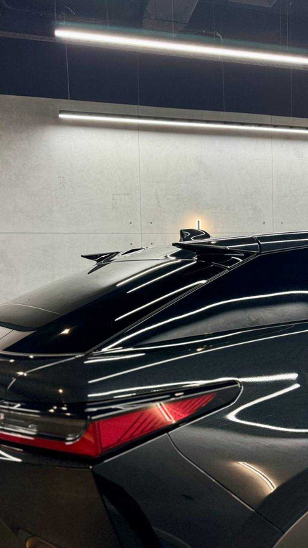 новый Lexus RZ 450e