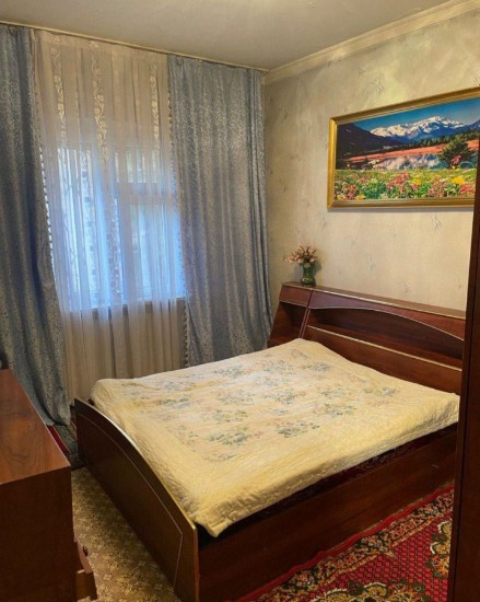 Arenda chorsu samarqan darvoza 1 etaj yahshi insonlarga