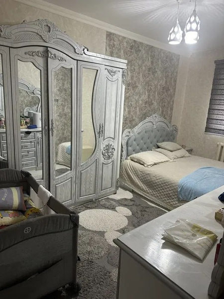 Юнусабад 16. Продаётся 5ком. Отдельный вход