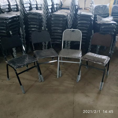 Трёхместный диван в зал ожидания также есть стулья Турон. Сильвия.