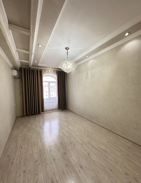 ул.Паркентская 
Новостройка 
3.8.8
74м²
Кирпич 
Хороший ремонт, заходи