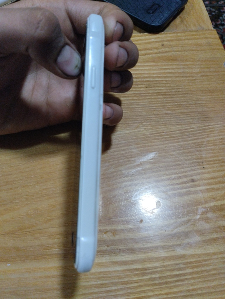 Samsung galaxy j1 ace