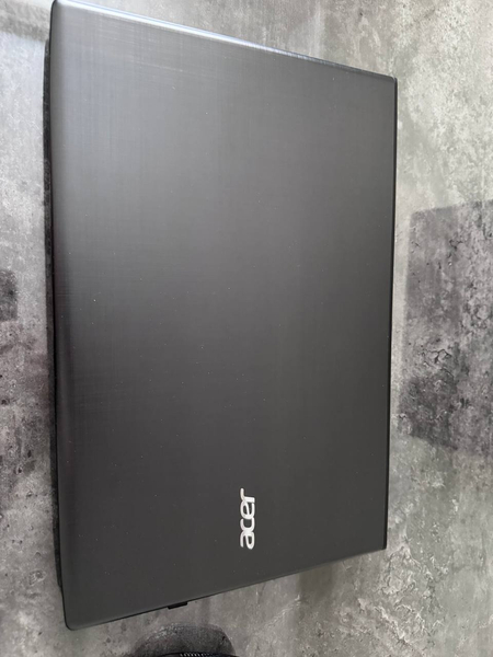 Ноутбук Acer сотилади