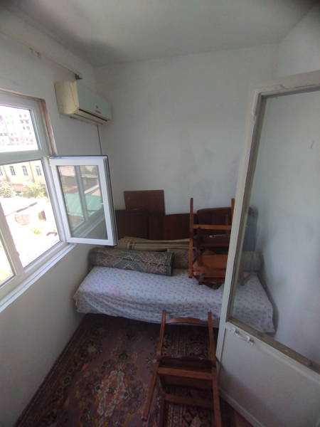 Продается 1 ком квартира Карасу-6 базарчик 40-м²