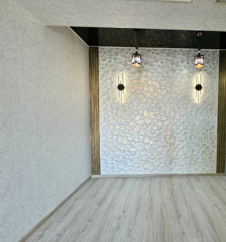 1 xonali 40m2 4-qavat.
5 qavatli yangi gishtli dom.
Manzil : Konechka