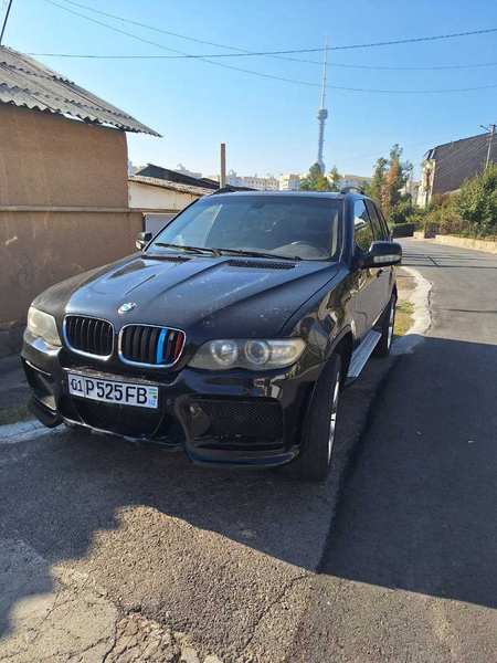 BMW
Shuanhuan Bmw х5 хитой версия 
Меʼʼ
