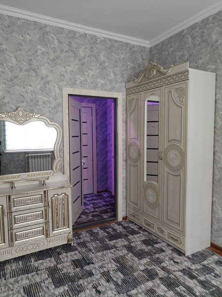 Dom sotiladi 2 xonaliy