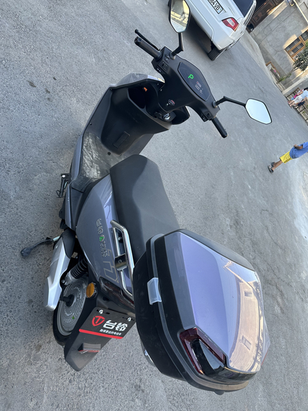 Skuter elektro 750 skidkada