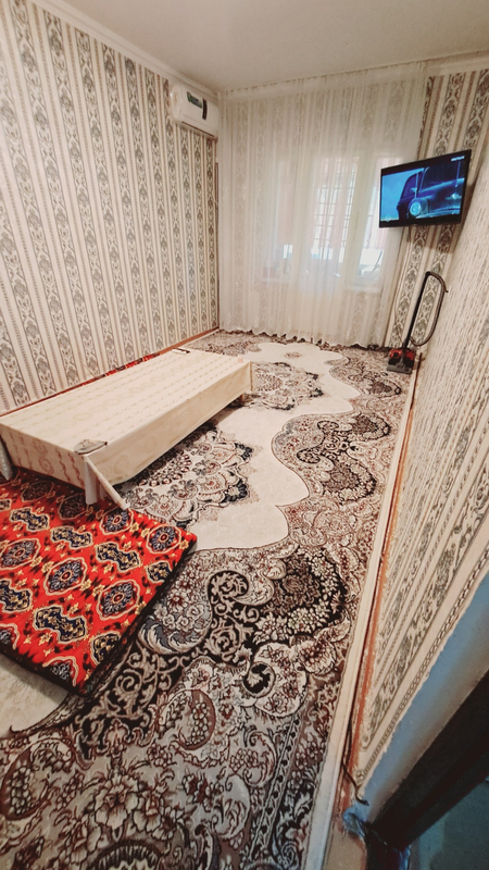 Узимизни уй сотилади, 8мик 2хонали квартира янги планировка.