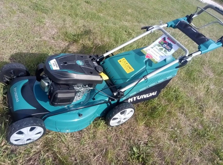 Газонокосилка бензиновая HYUINDAI L5100S 51cм