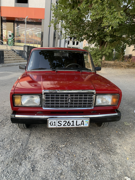 Vaz 2107 sotiladi