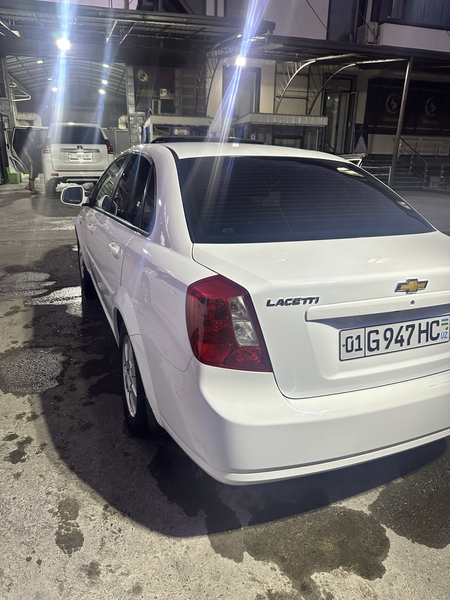 Chevrolet centra -3 позиция год 2020 не битая не крашенная.