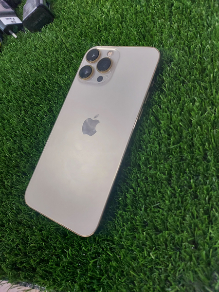 IPhone 13 pro max. Gold 128