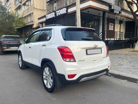 Продается TRACKER