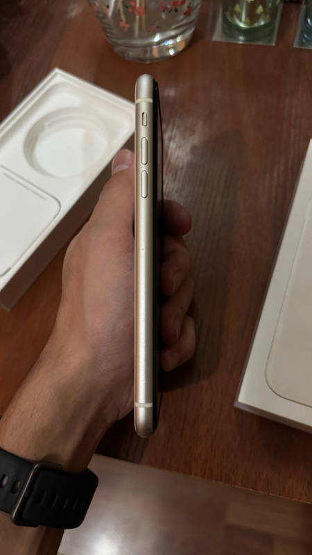 Продам iPhone 11